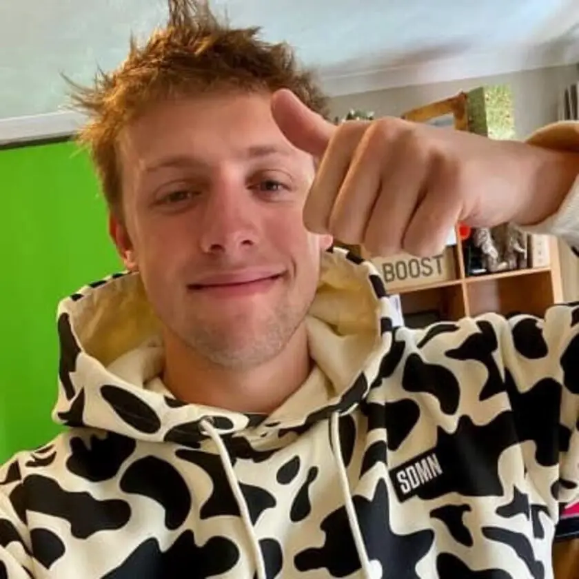 Harry Lewis (W2S): Wiki, Bio, Age, Height, Sister, Girlfriend, Parents