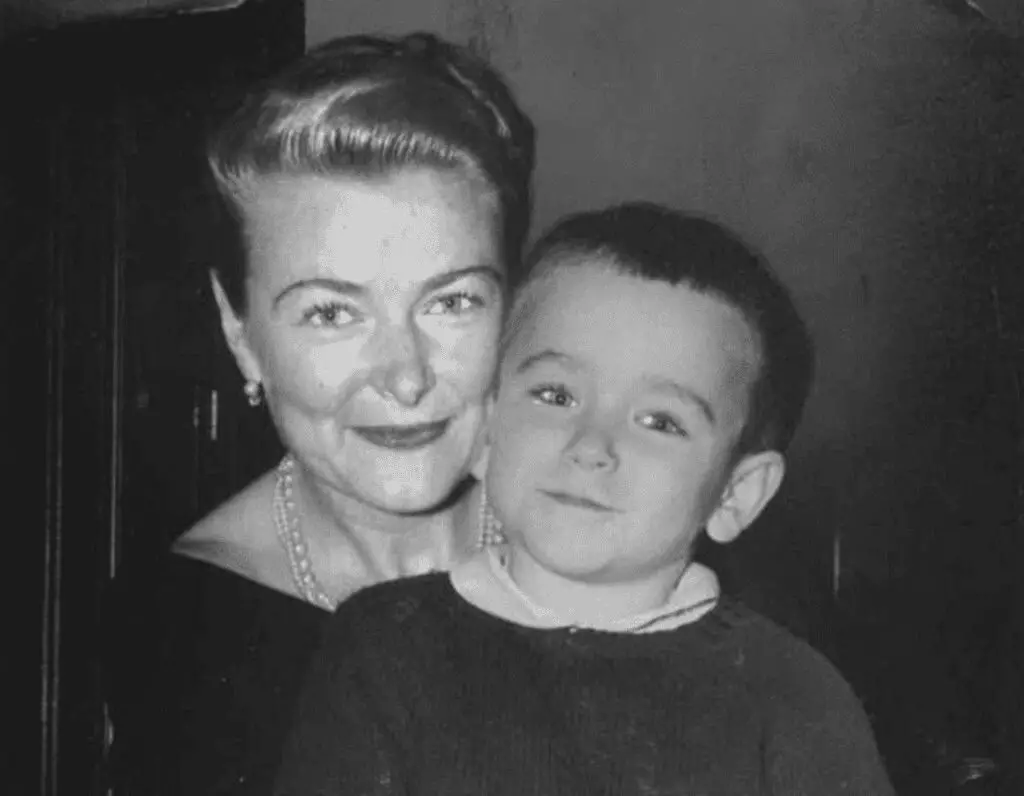 Robin Williams: Wiki, Bio, Age, Wife, Movies, Height, Net Worth, Death