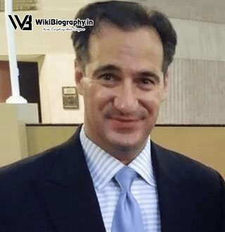 Who is Carl Azuz? Wiki, Bio, Age, Height, Net Worth, CNN 10, Wife, Memes