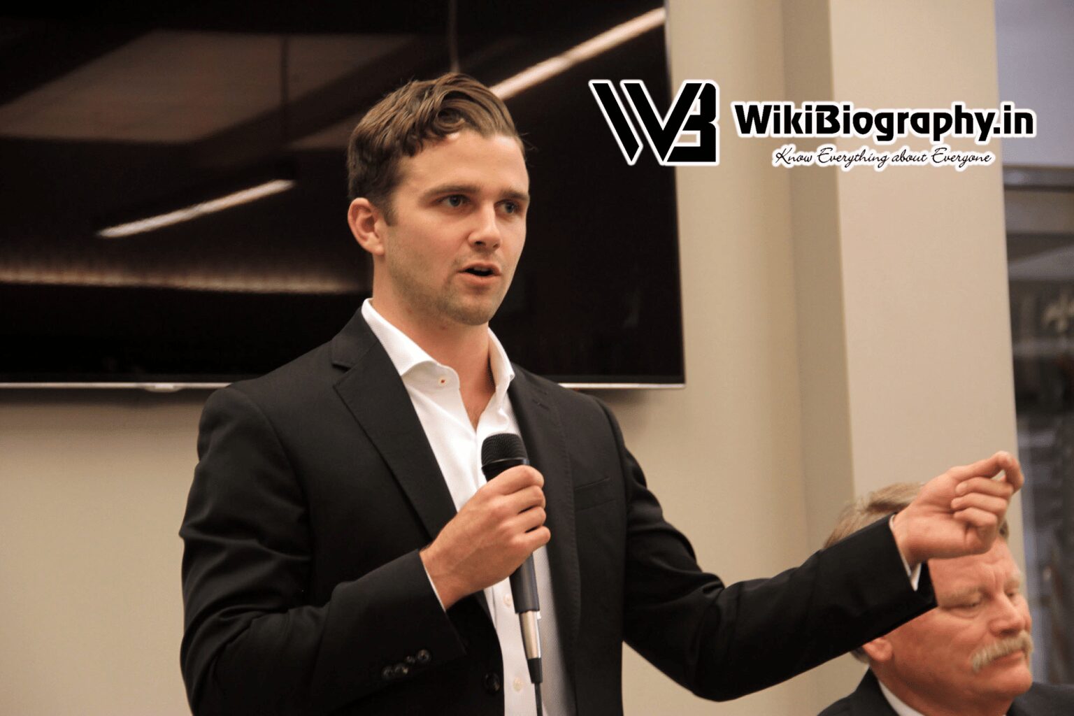 Jackson Hinkle: Wiki, Bio, Age, Height, Family, Wife, Net Worth