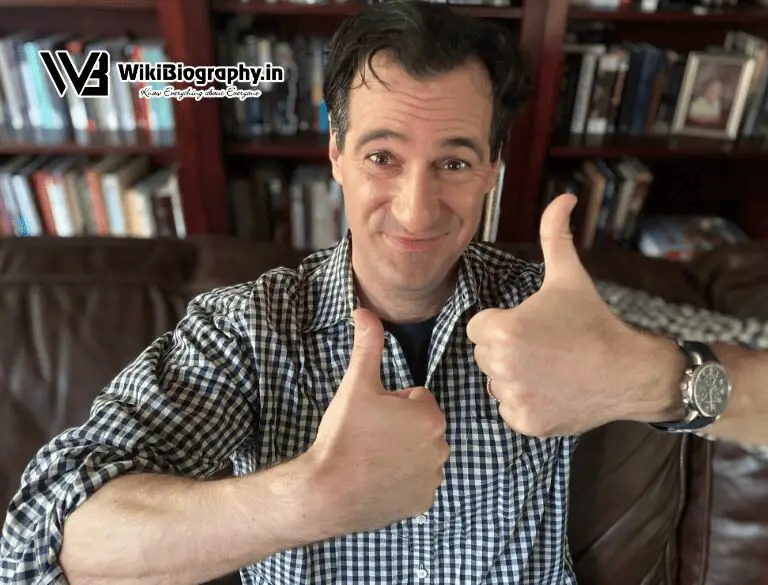 Who is Carl Azuz? Wiki, Bio, Age, Height, Net Worth, CNN 10, Wife, Memes