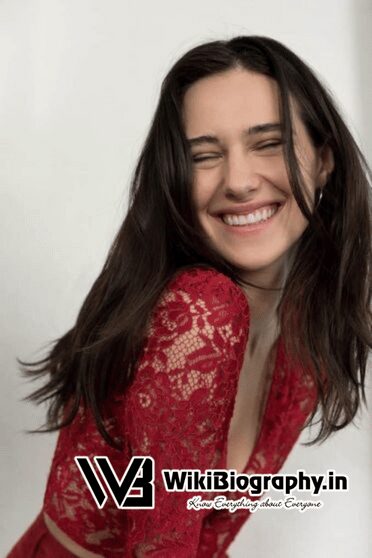 Devon Lee Carlson: Wiki, Bio, Age, Height, Parents, Boyfriend, Net Worth