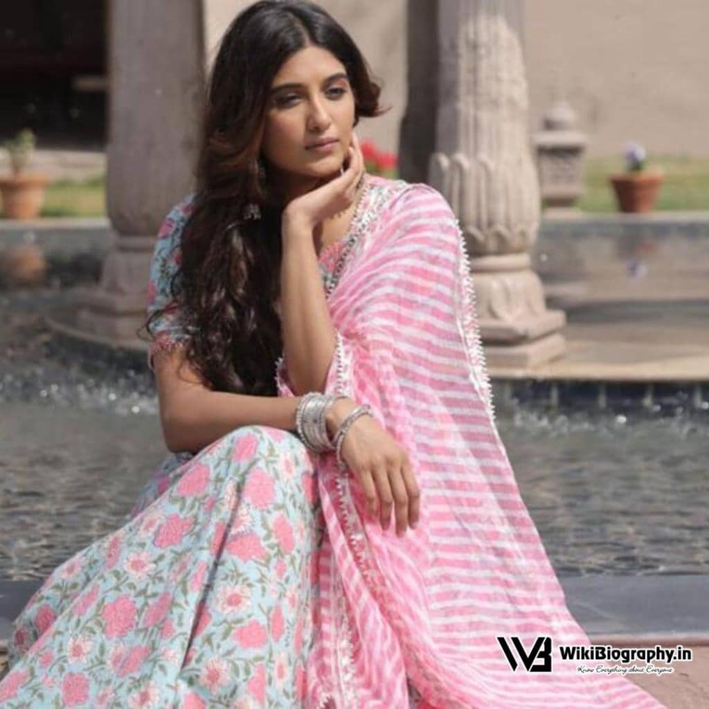 Nimrit Kaur Ahluwalia Wiki, Bio, Age, Height, Bigg Boss, Husband