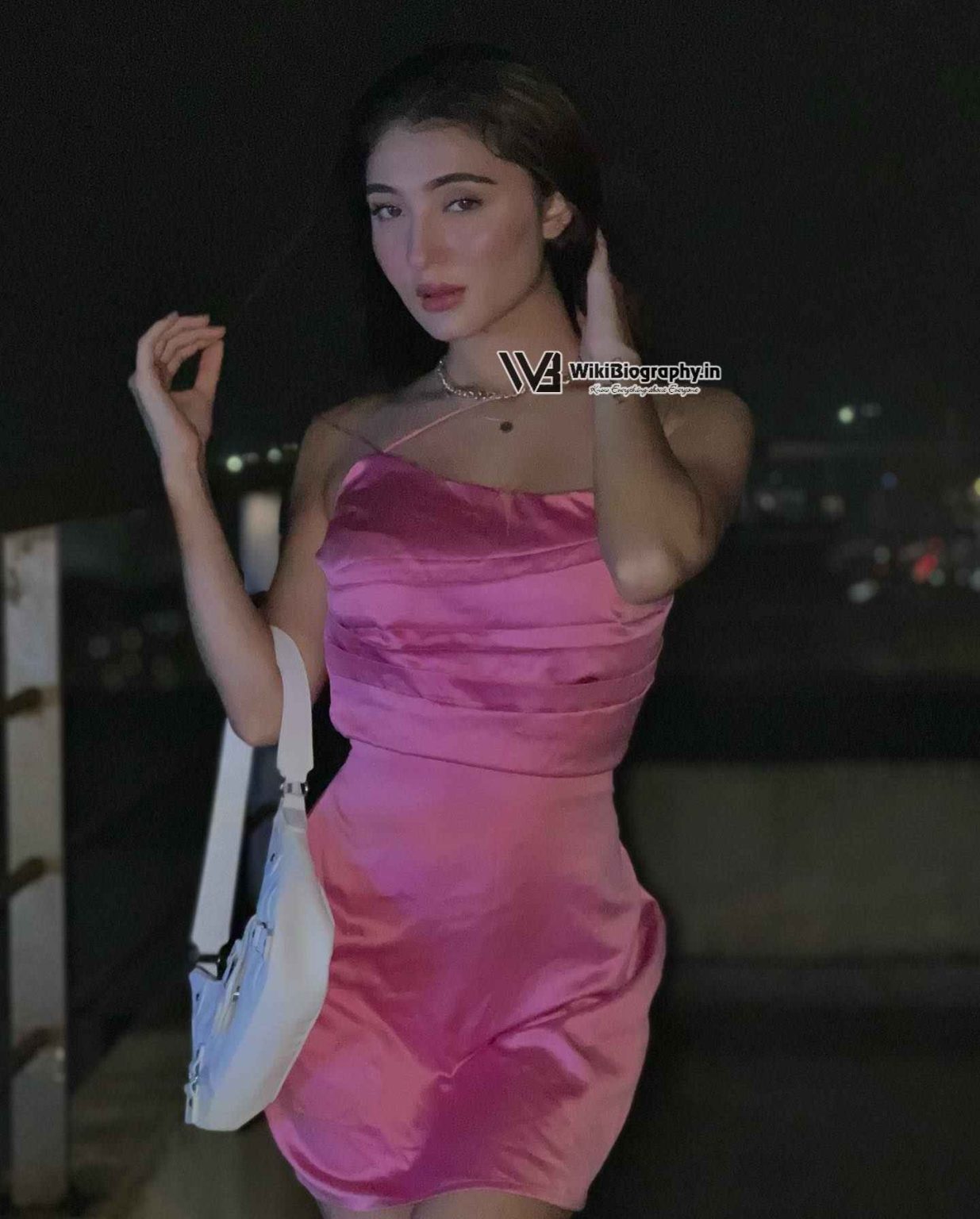 Oviya Darnal: Wiki, Bio, Splitsvilla, Model, Reels, Affairs, Family