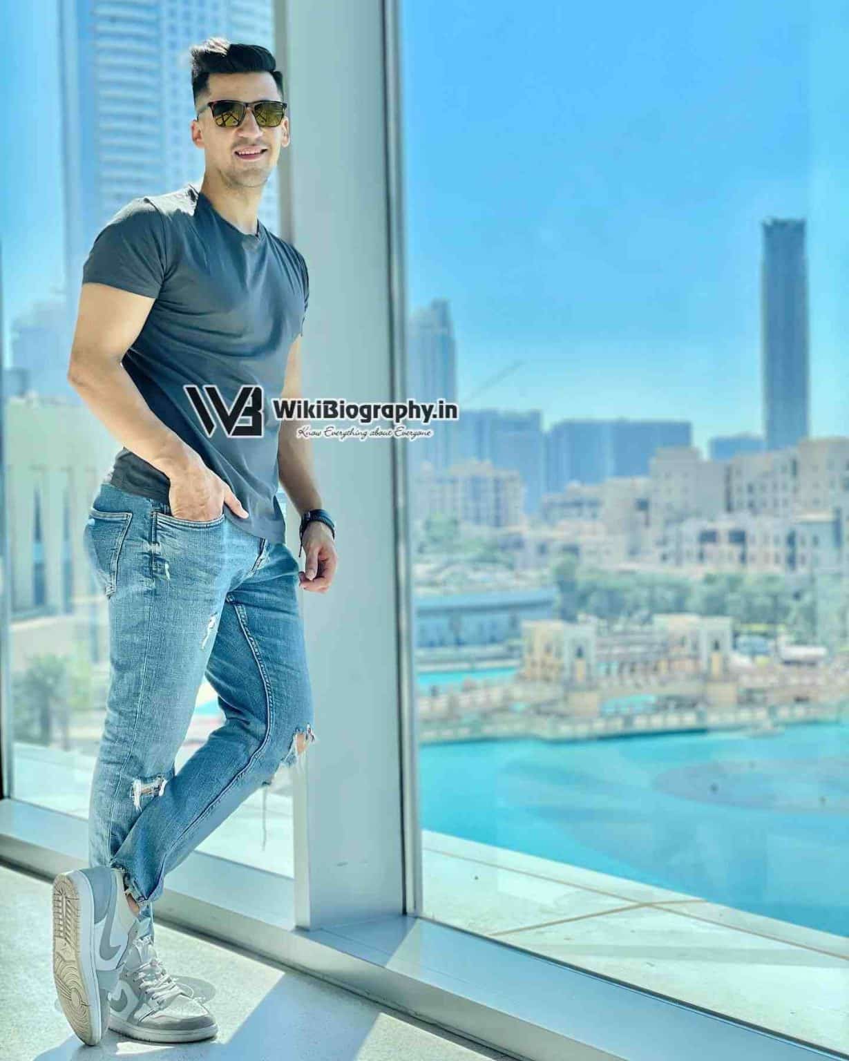 Hamid Barkzi: Wiki, Bio, Age, Splitsvilla X4, MTV Roadies, Model, Wife