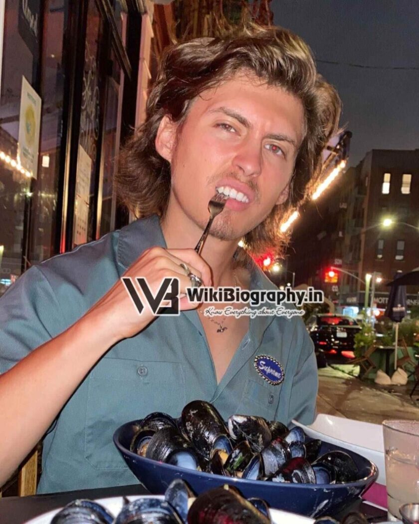 Dempsey Bryk: Wiki, Bio, Age, Movies, Parents, Nationality, Series