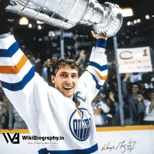 Wayne Gretzky: Wiki, Bio, Age, Height, Net Worth, Stats, Team