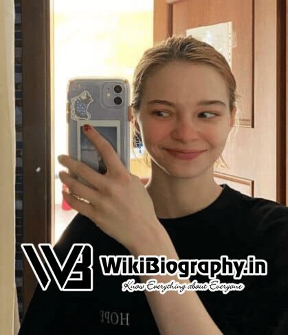 Emma Myers: Wiki, Bio, Age, Height, Parents, Movies, Boyfriend