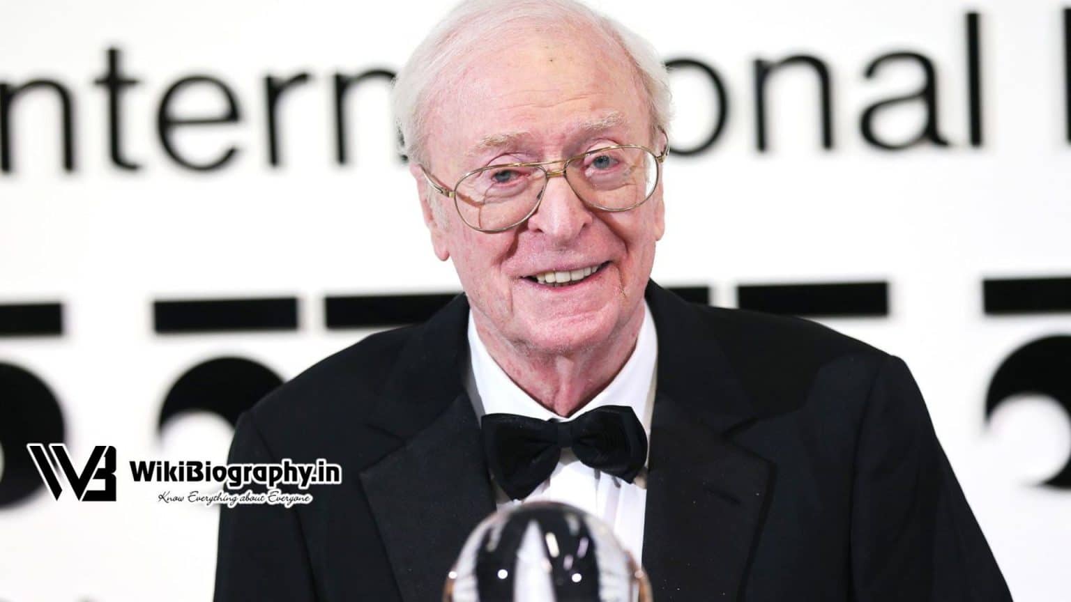 Michael Caine: Wiki, Bio, Age, Career, Net Worth, Wife, Movies