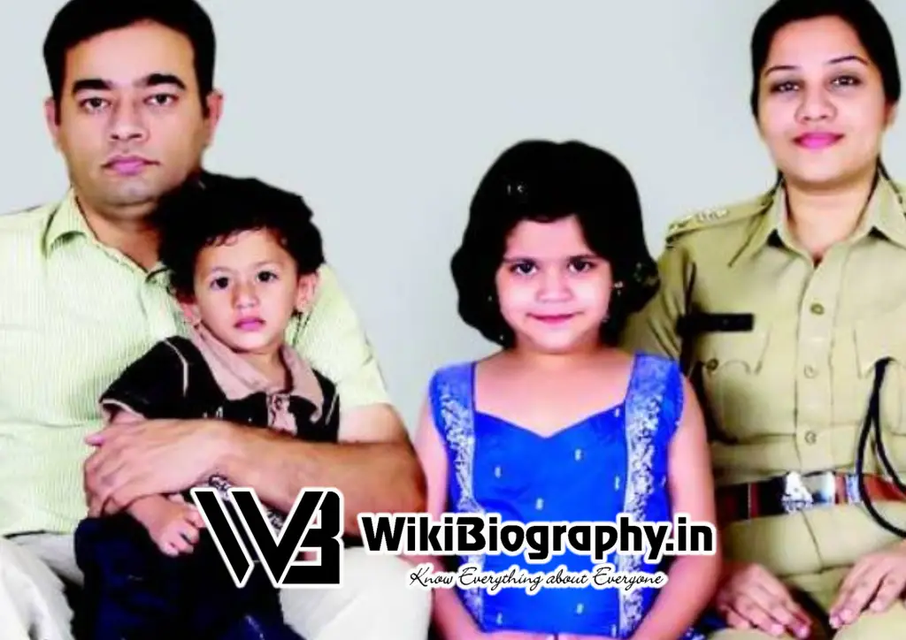 Munish Moudgil (IAS): Wiki, Bio, Age, Wife, Transfer, Kids, Family