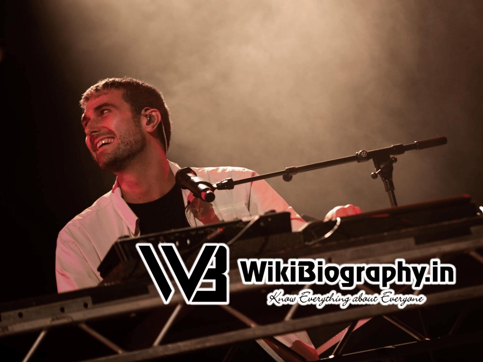 Fred Again: Wiki, Bio, Age, Height, Parents, Wife, Songs, Net Worth