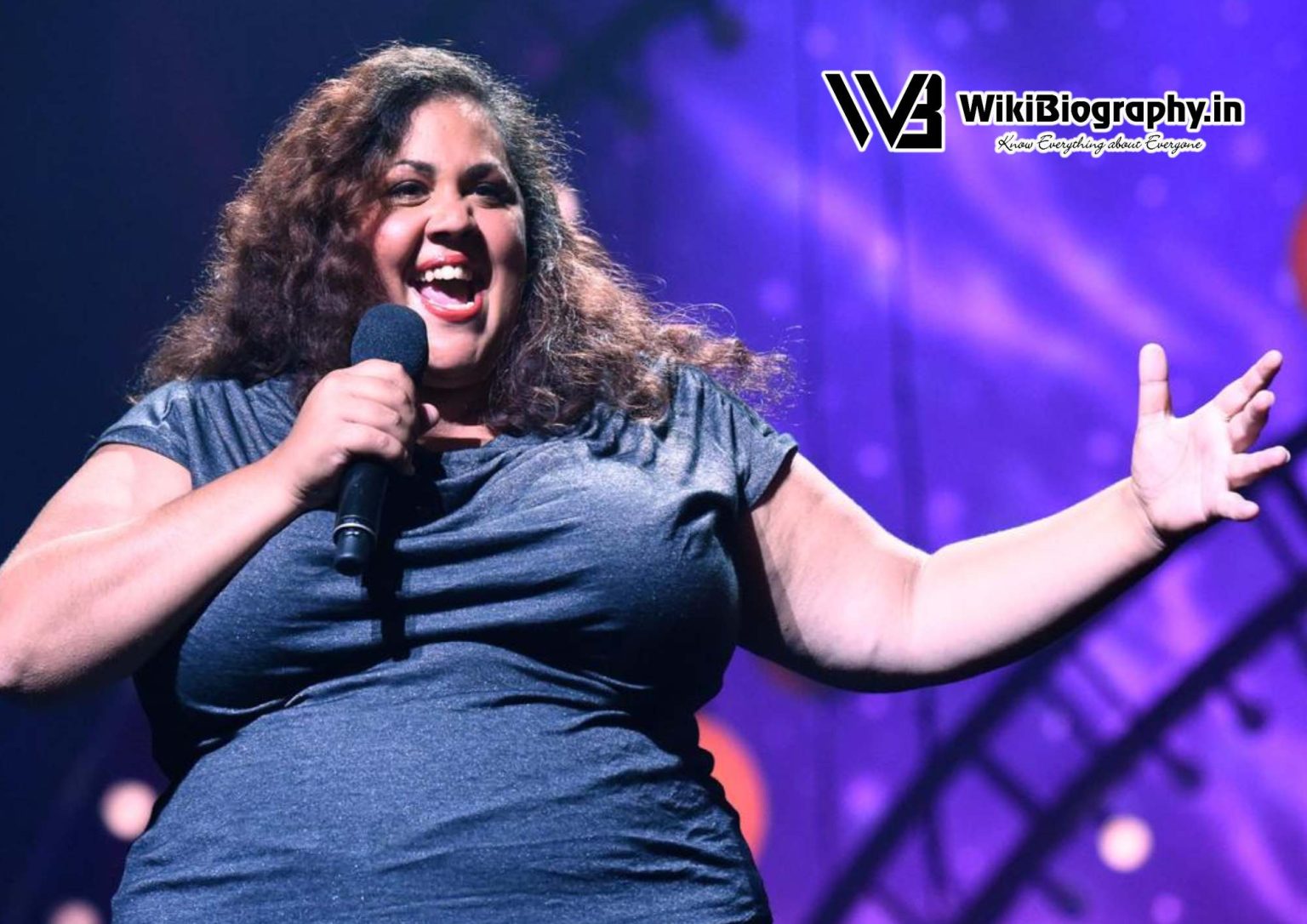 Steph Tisdell: Wiki, Bio, Age, Comedian, TV Shows, Boyfriend