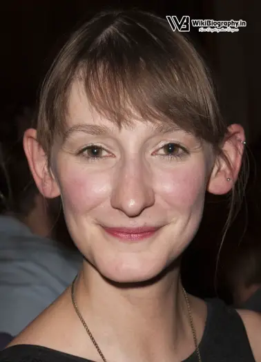 Laura Elphinstone : Wiki, Bio, Age, Husband, Net Worth, Movies