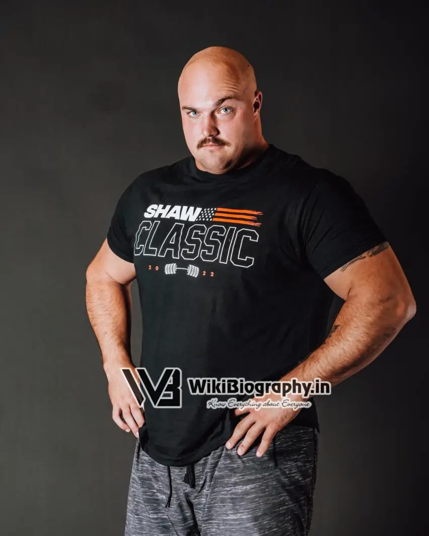 Mitchell Hooper: Wiki, Bio, Age, Family, Girlfriend, Wife, Nationality