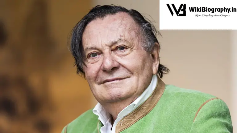 Barry Humphries: Wiki, Bio, Age, Comedian, Actor, Age, Net Worth