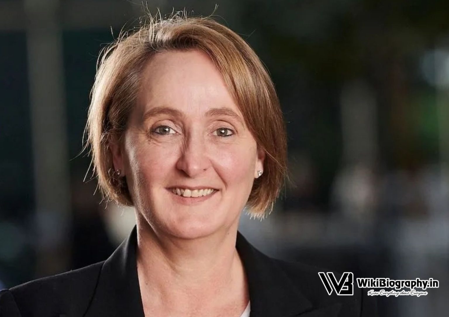 Vanessa Hudson: Wiki, Bio, Age, Qantas CFO, Family, Net Worth