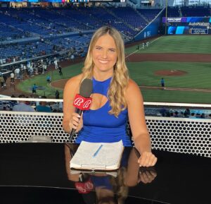 Jessica Blaylock: Wiki, Bio, Age, Hockey, Reporter, Height, Salary