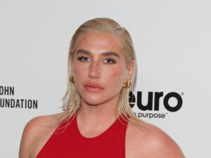 Kesha: Wiki, Bio, Age, Height, Parents, Husband, Songs, Net Worth