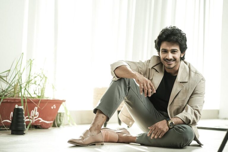 Deepak Saroj: Wiki, Bio, Age, Nationality, Ethnicity, Family, Father