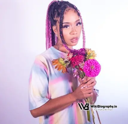 Tia Corine: Wiki, Bio, Age, Daughter, Real Name, Songs, Net Worth