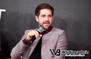 Ian Hecox: Wiki, Bio, Age, Wife, Girlfriend, Height, Smosh