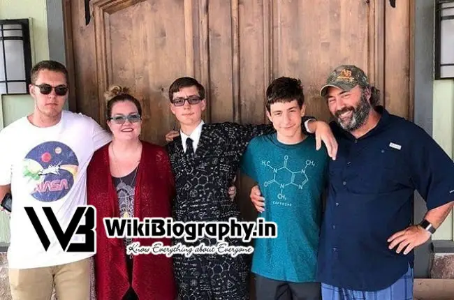 William Heath Hoover (Colleen Hoover's Husband): Wiki, Bio, Age, Family, Kids