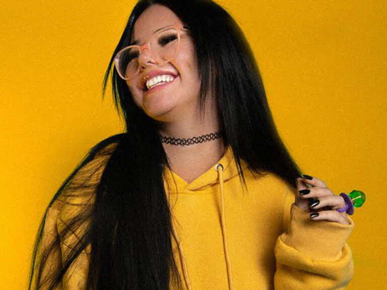 Caitlynne Curtis: Wiki (Singer): Age, Bio, Height, Net Worth
