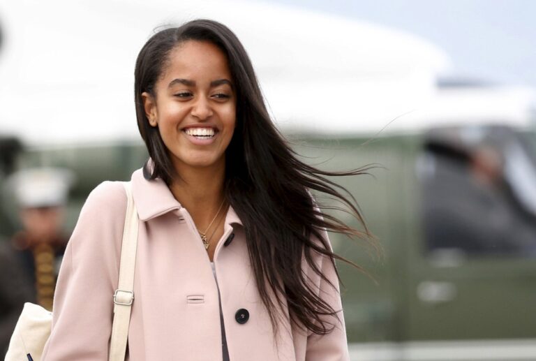 Malia Obama: Wiki, Bio, Age, Boyfriend, Gay, Pregnant, Net Worth