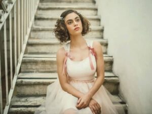 Swell Ariel Or: Wiki, Bio, Age, Birthday, Ethnicity, Boyfriend, Nationality