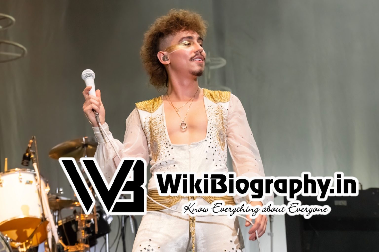 Josh Kiszka: Wiki, Bio, Age, Height, Family, Songs, Net worth, Gay