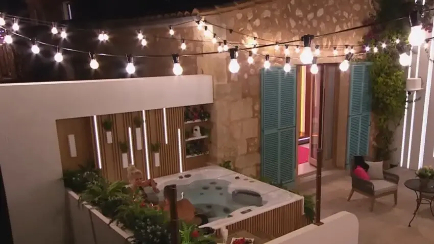 Top 13 Celebrities With Luxurious Jacuzzi Setups