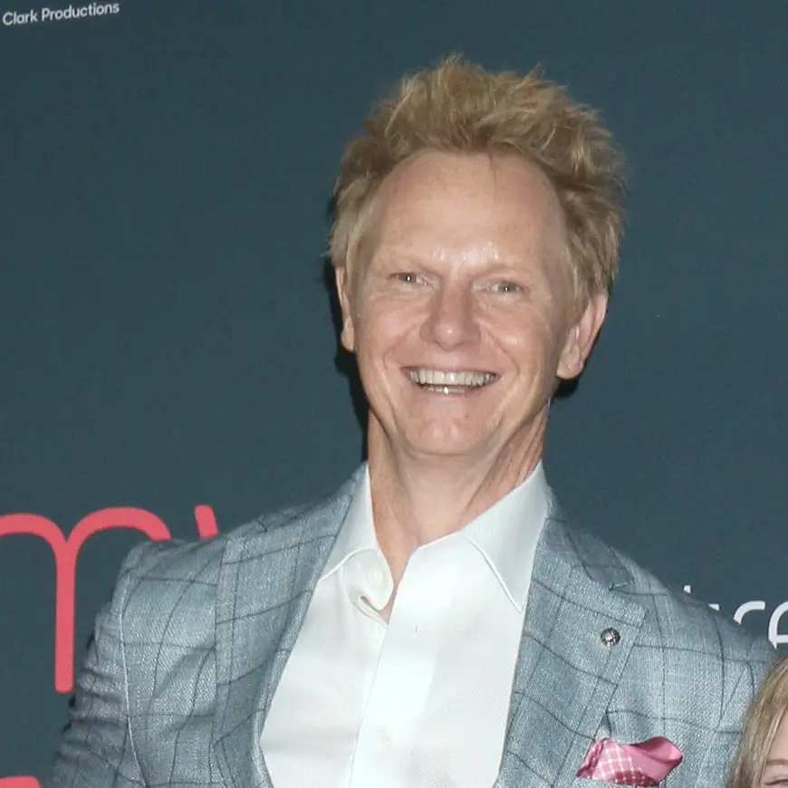 Jordan Matter Age, Wife, Family & Biography