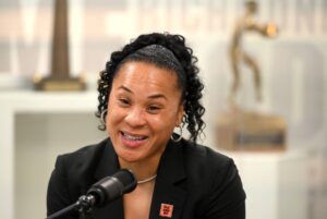 Dawn Staley Husband, Partner, Salary, Son, Married & Biography