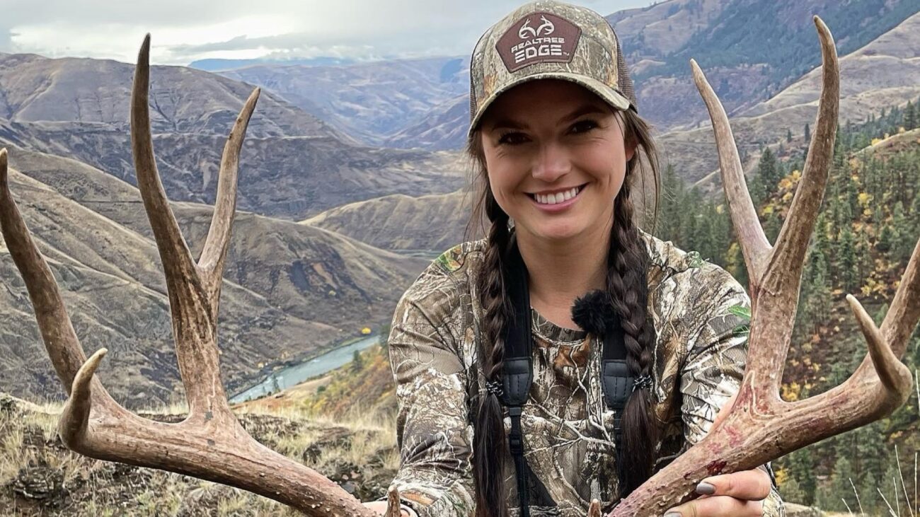 Hannah Barron Age, Net Worth, Husband, Height & Biography